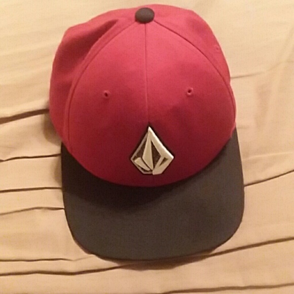 Volcom | Accessories | Volcom Flexfit Cap | Poshmark